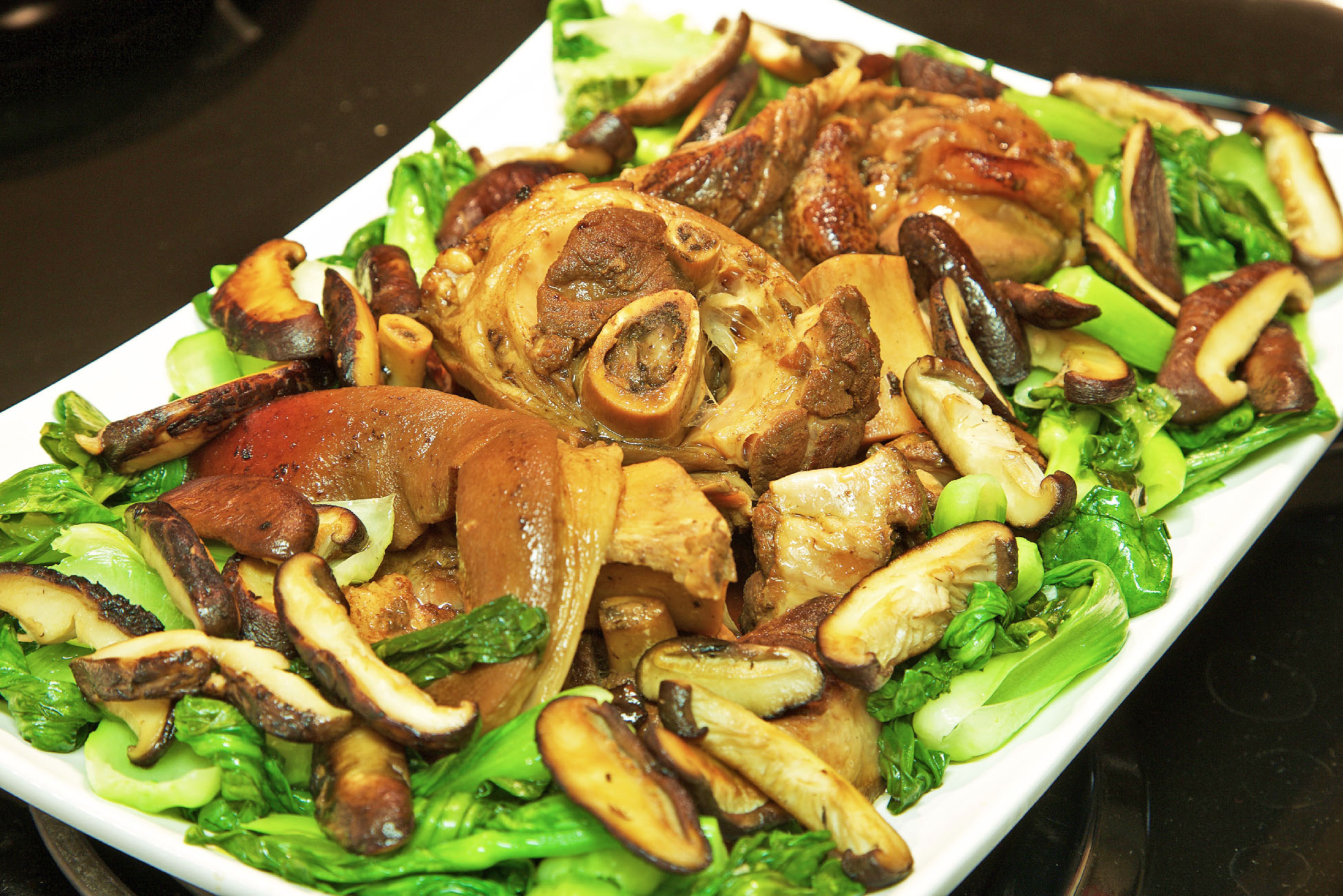 Easy Slow Cooked Pata Tim - The Balut Crew